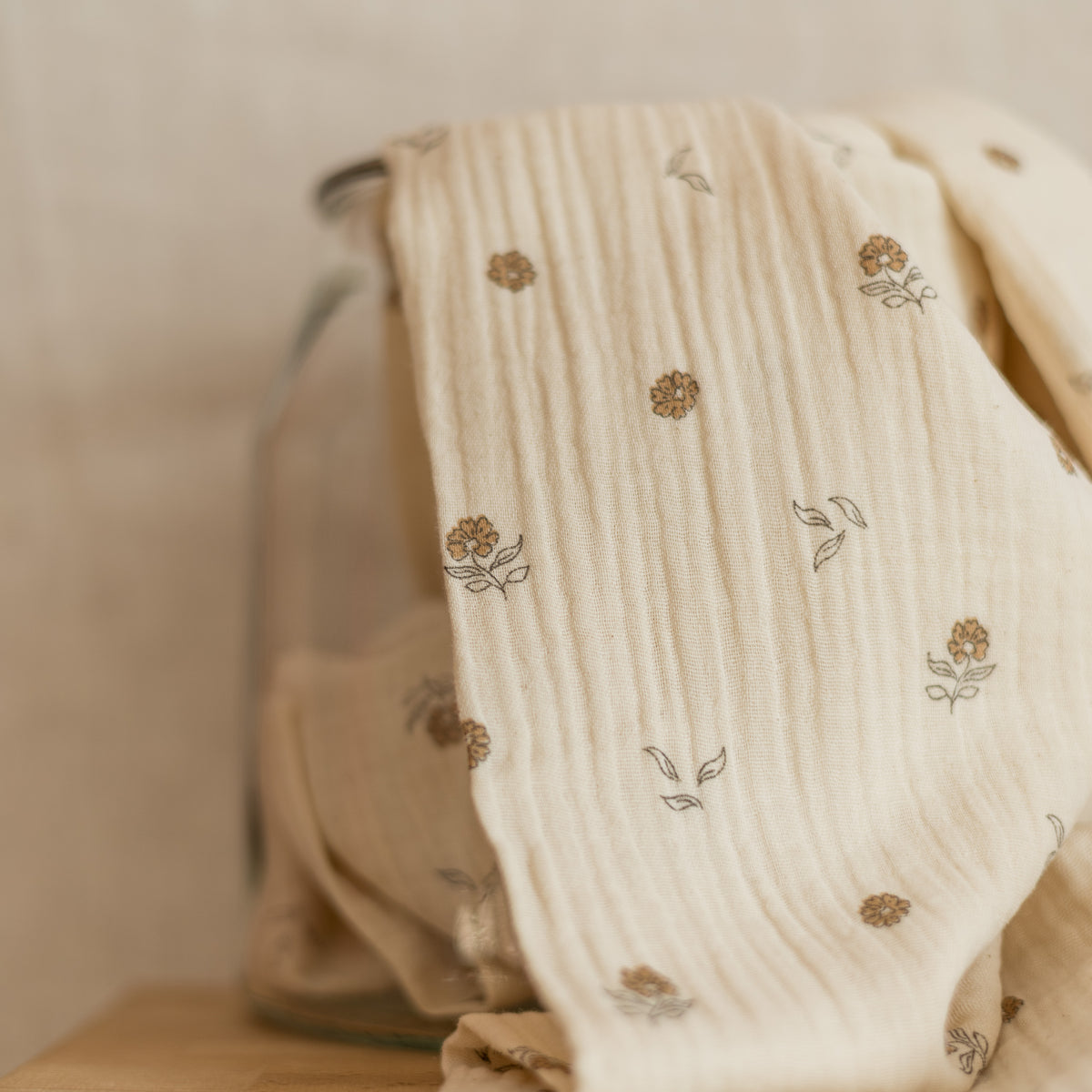 Muslin / Natural Tiny Flowers – mylittlefabricshop