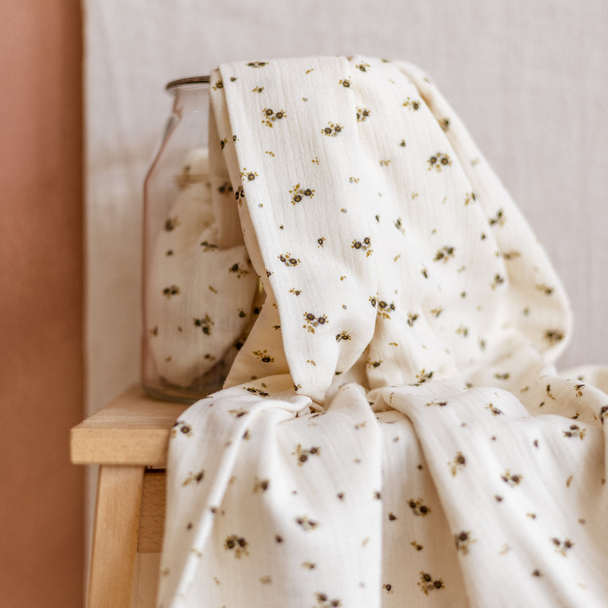 Muslin / Tiny Blue + Olive Flowers – mylittlefabricshop