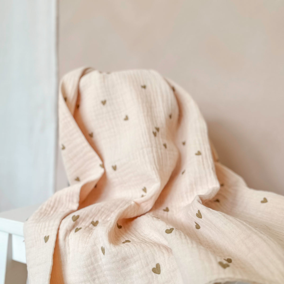 Cotton muslin / powder little hearts – mylittlefabricshop