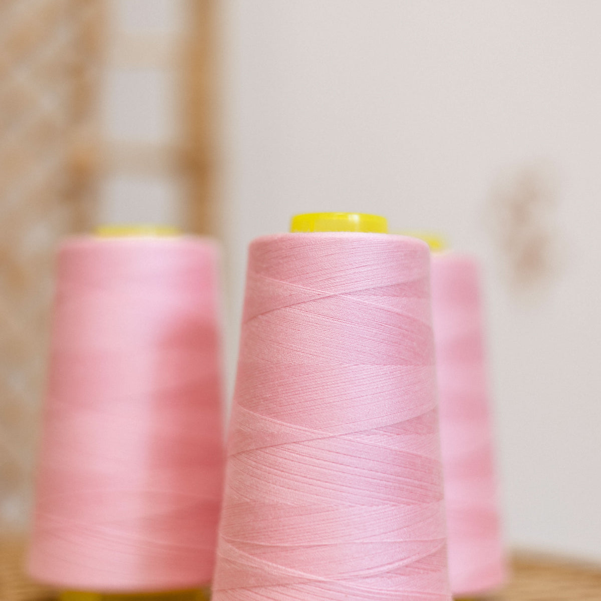 Overlock Sewing thread / Light rose – mylittlefabricshop
