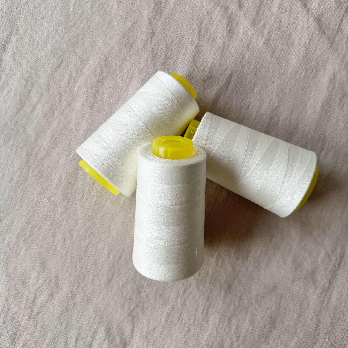 Overlock Sewing thread / ecru – mylittlefabricshop